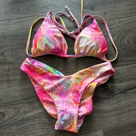 Berry Beachy | Swim | Berry Beachy Bikini Set | Poshmark